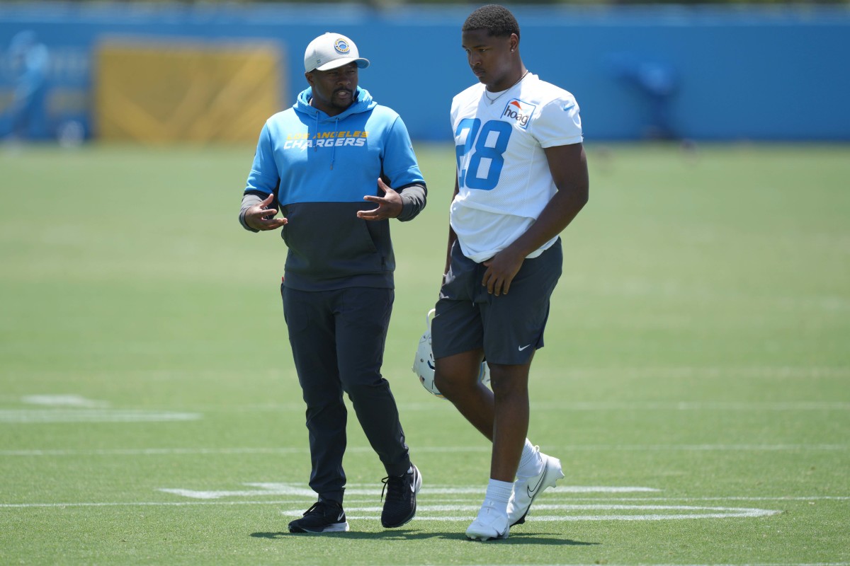 LOOK: Former Texas A&M Aggies Running Back Isaiah Spiller in Full Los ...