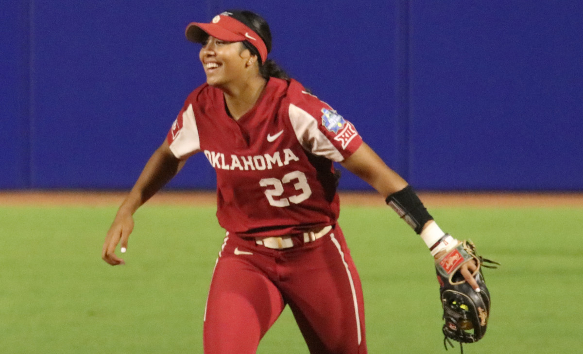 WCWS Photo Gallery: Oklahoma 16, Texas 1 - Sports Illustrated Oklahoma ...