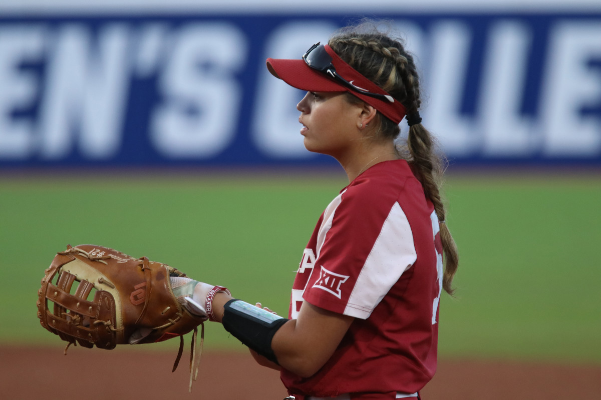 WCWS Photo Gallery: Oklahoma 16, Texas 1 - Sports Illustrated Oklahoma ...