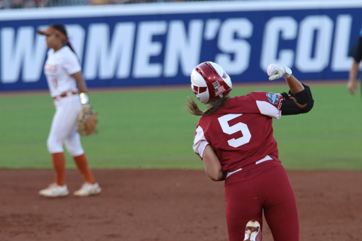 WCWS Photo Gallery: Oklahoma 16, Texas 1 - Sports Illustrated Oklahoma ...