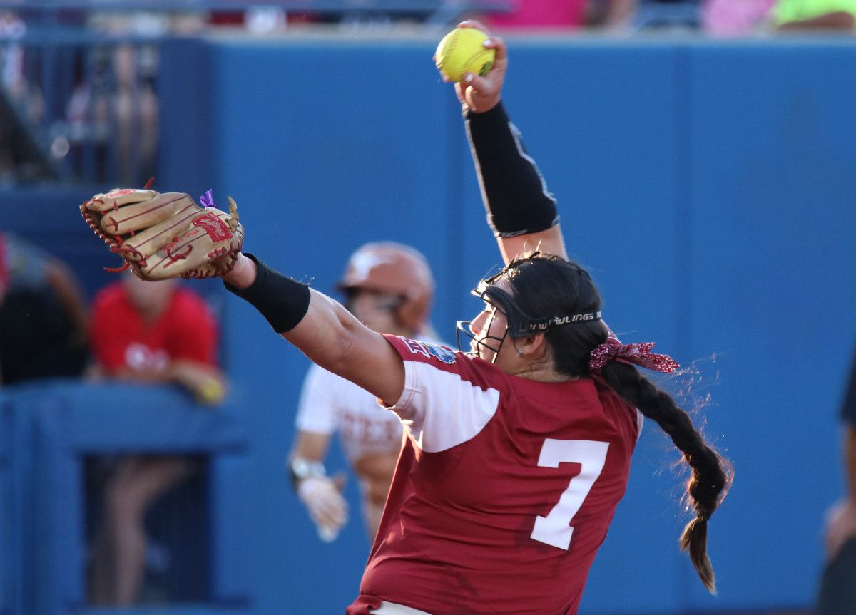 WCWS Photo Gallery: Oklahoma 16, Texas 1 - Sports Illustrated Oklahoma ...
