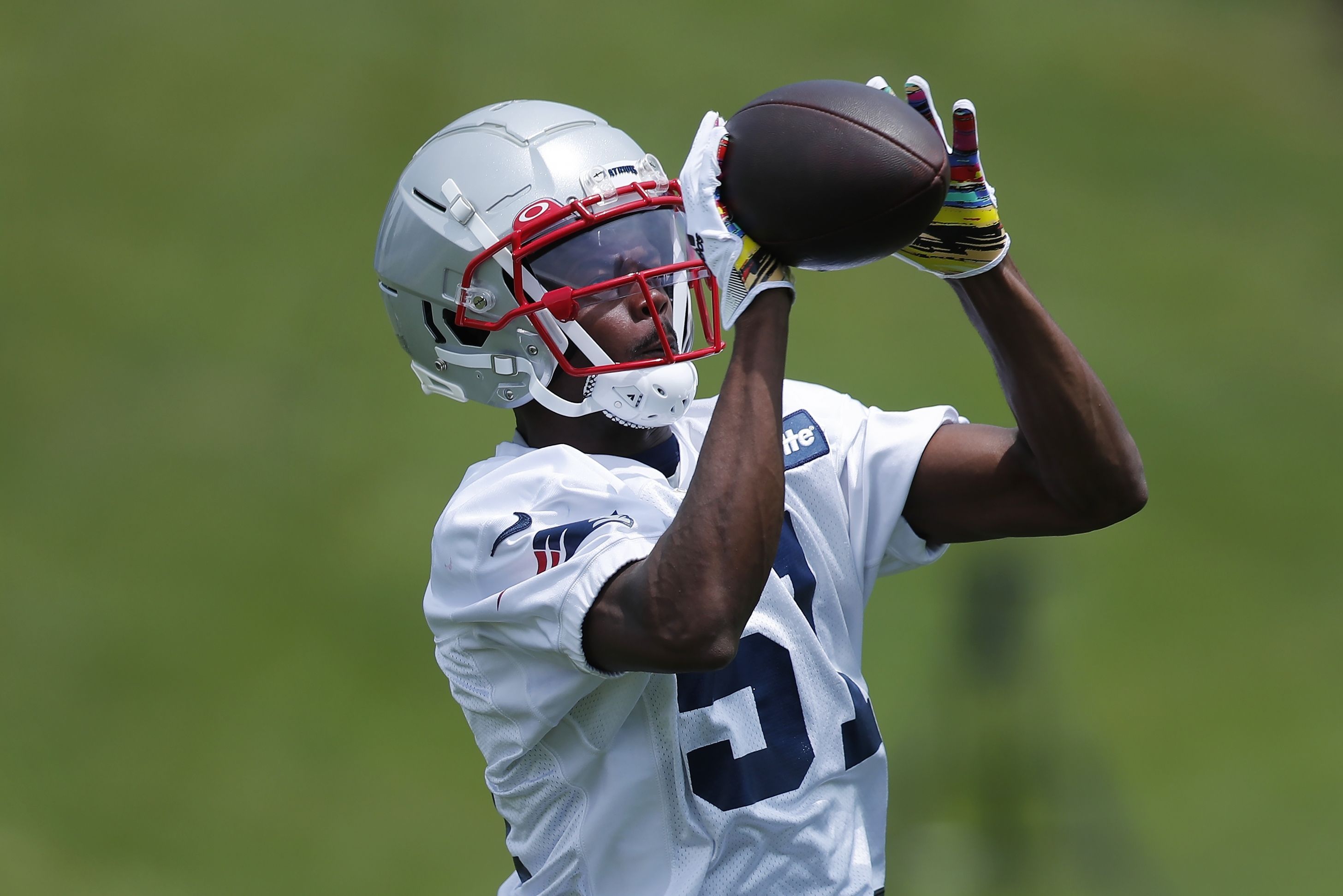 New England Patriots Sign WR Tyquan Thornton; Only 1 Rookie Remains Unsigned - Sports ...