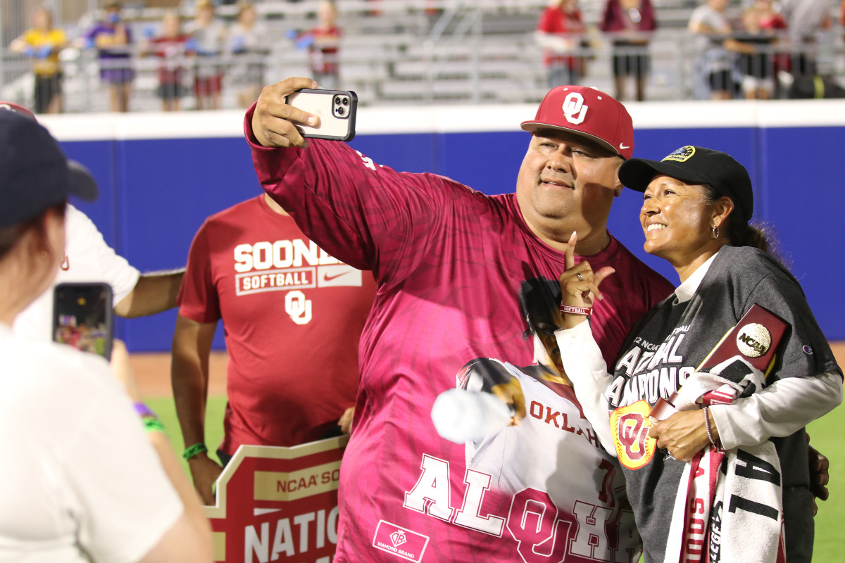 WCWS Photo Gallery: Oklahoma's Championship Celebration - Sports ...