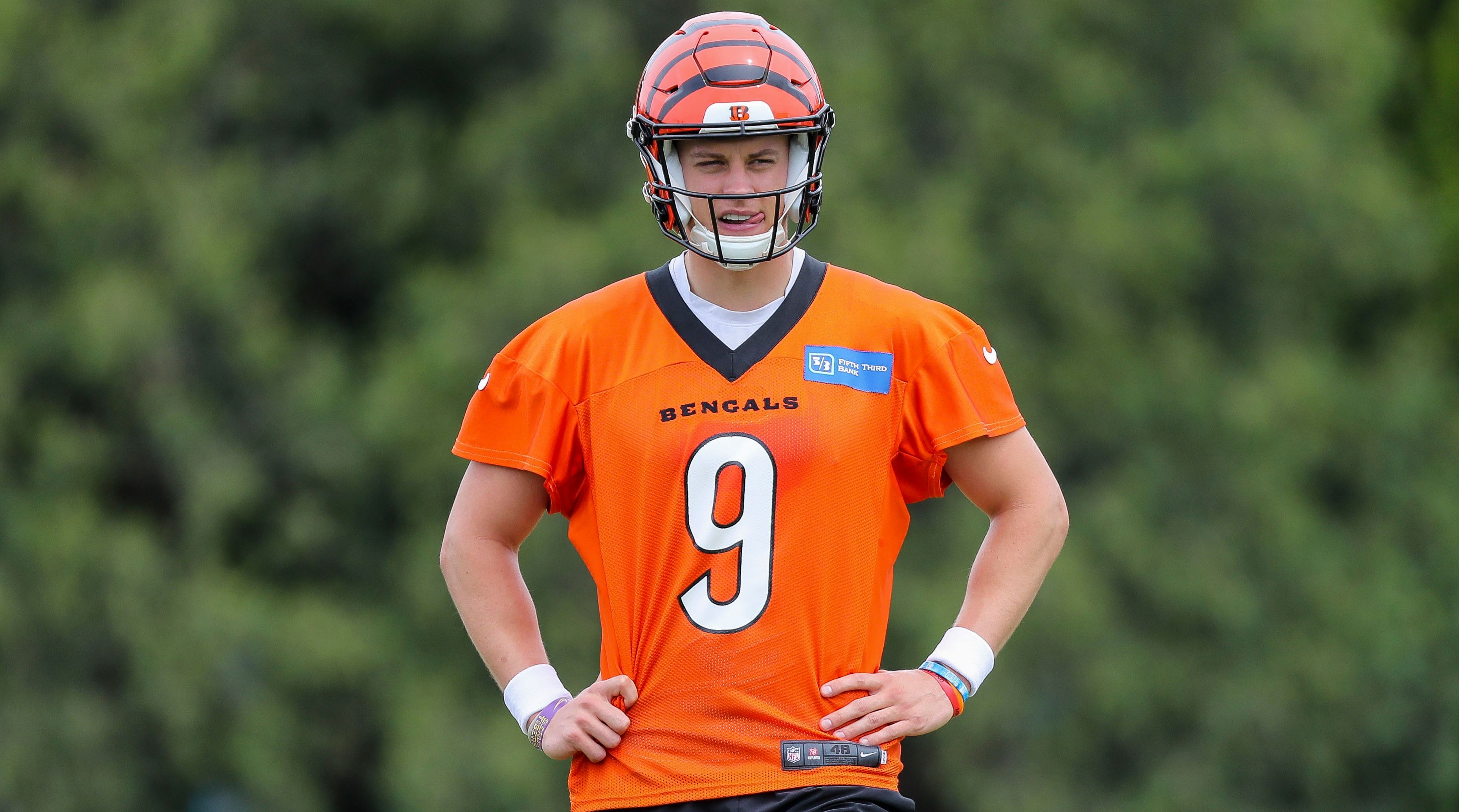 Joe Burrow Pushes for Gun Control During Press Conference - Sports ...