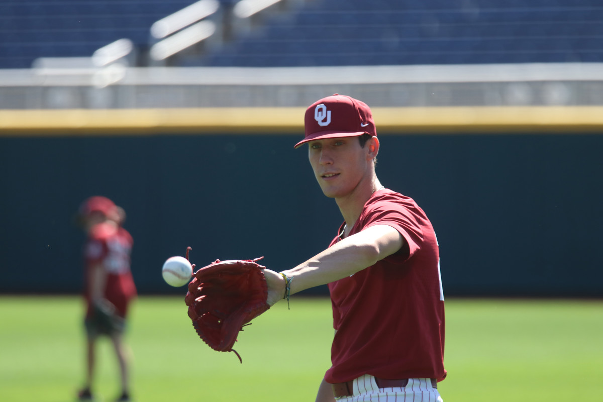 CWS Photo Gallery: Oklahoma Sooners Practice - Sports Illustrated ...