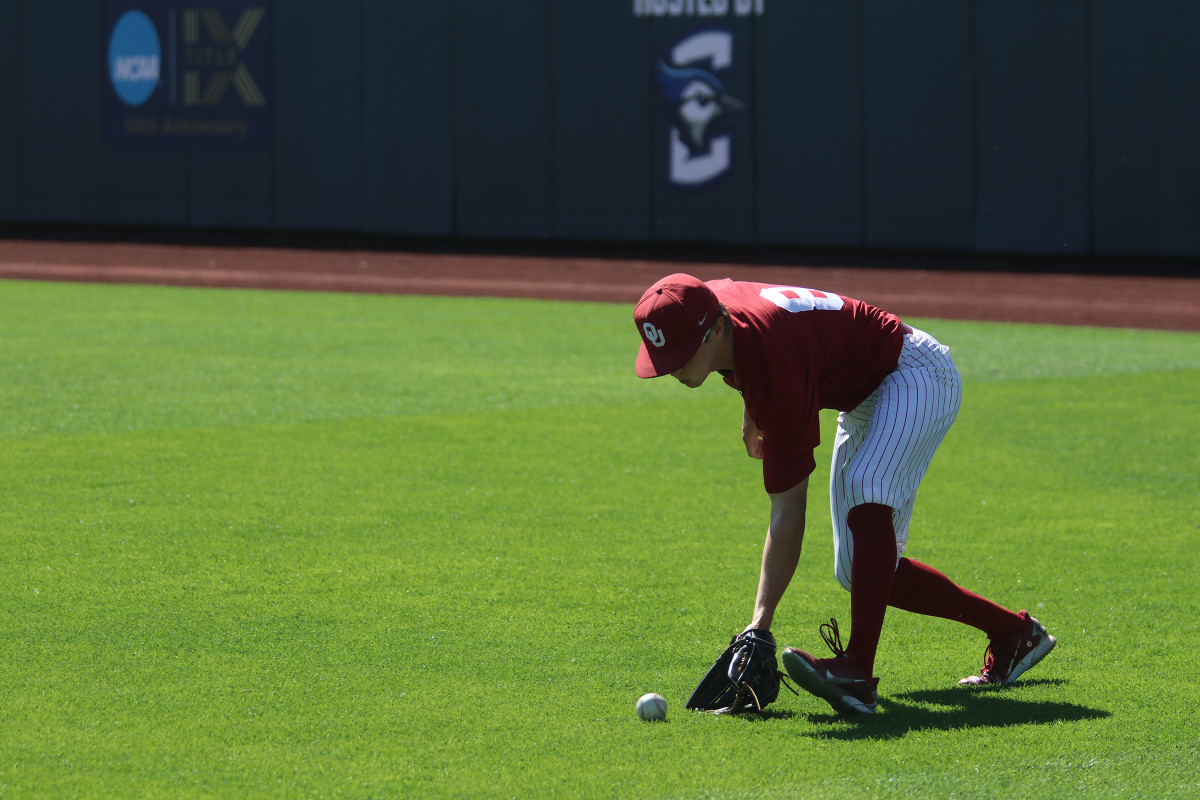 CWS Photo Gallery: Oklahoma Sooners Practice - Sports Illustrated ...