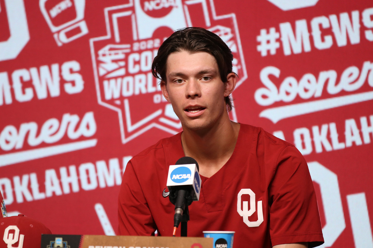 CWS Photo Gallery: Oklahoma Sooners Practice - Sports Illustrated ...