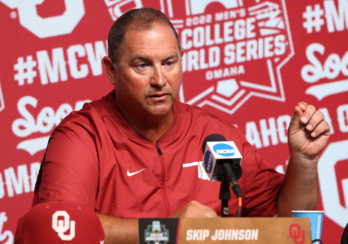 CWS Photo Gallery: Oklahoma Sooners Practice - Sports Illustrated ...