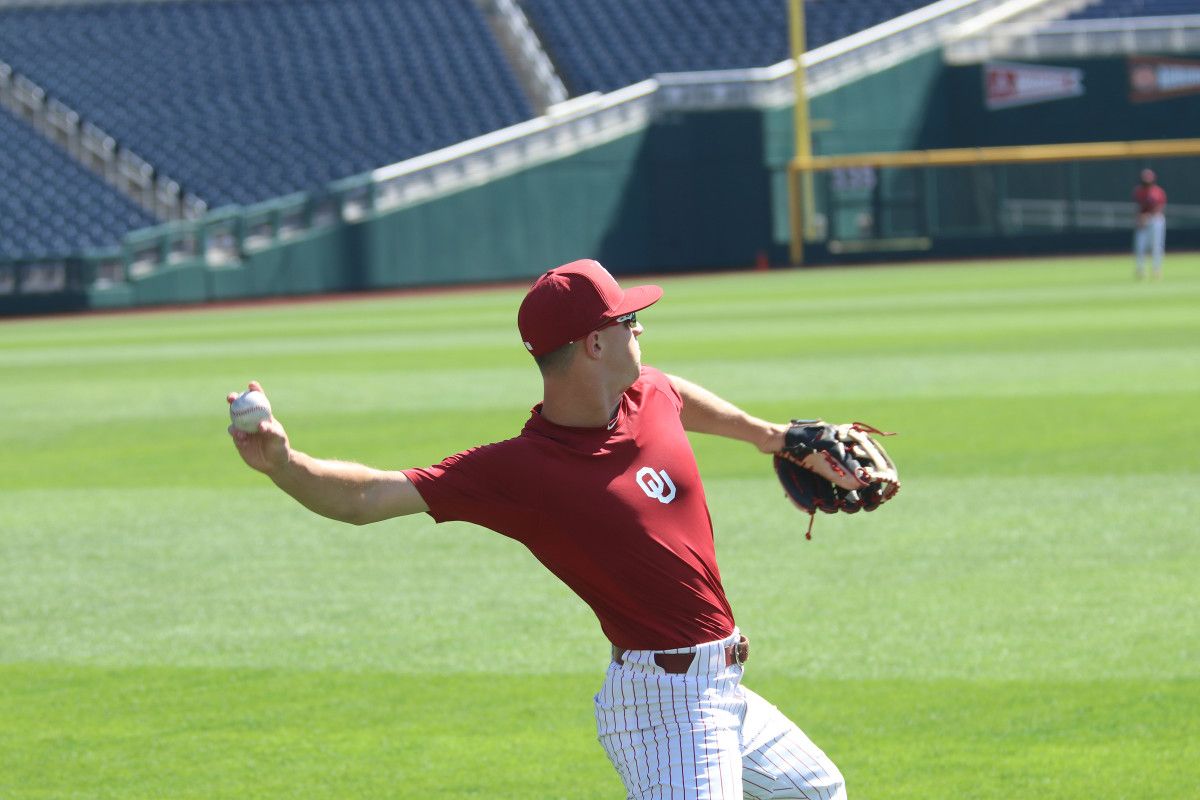 CWS Photo Gallery: Oklahoma Sooners Practice - Sports Illustrated ...