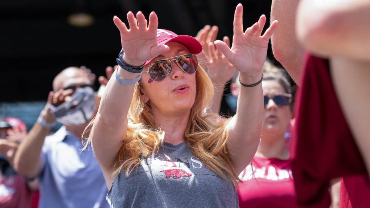 Face of the Game: Photo Gallery of Razorback Fans at CWS Opening Game ...