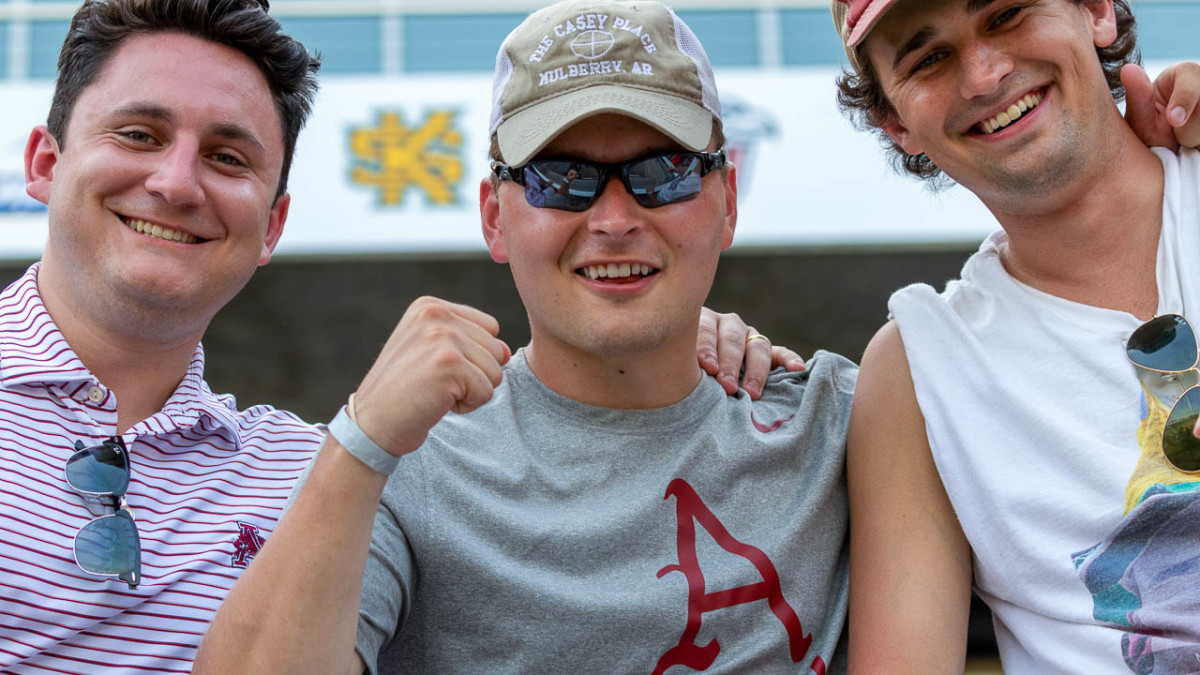 Face of the Game: Photo Gallery of Razorback Fans at CWS Opening Game ...
