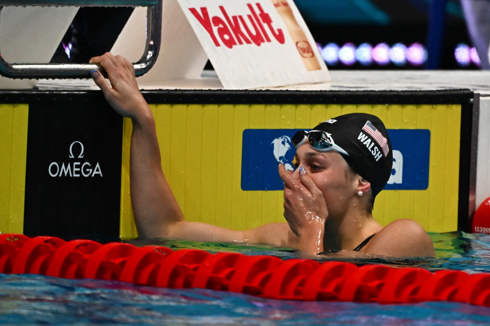 Virginia's Alex Walsh Wins 200 IM World Championship - Sports ...