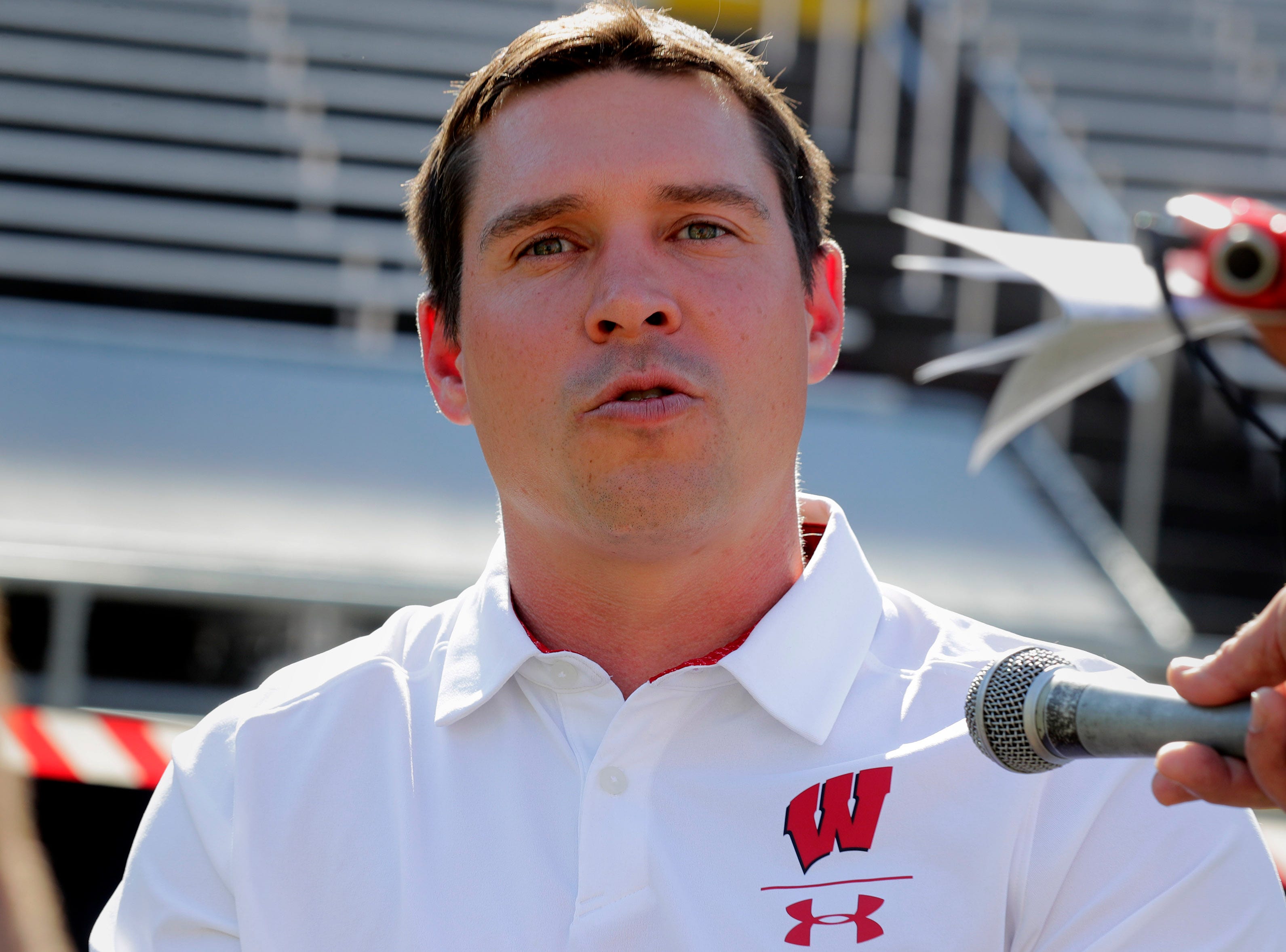 Coaching Profile: Wisconsin interim head coach Jim Leonhard - Sports ...