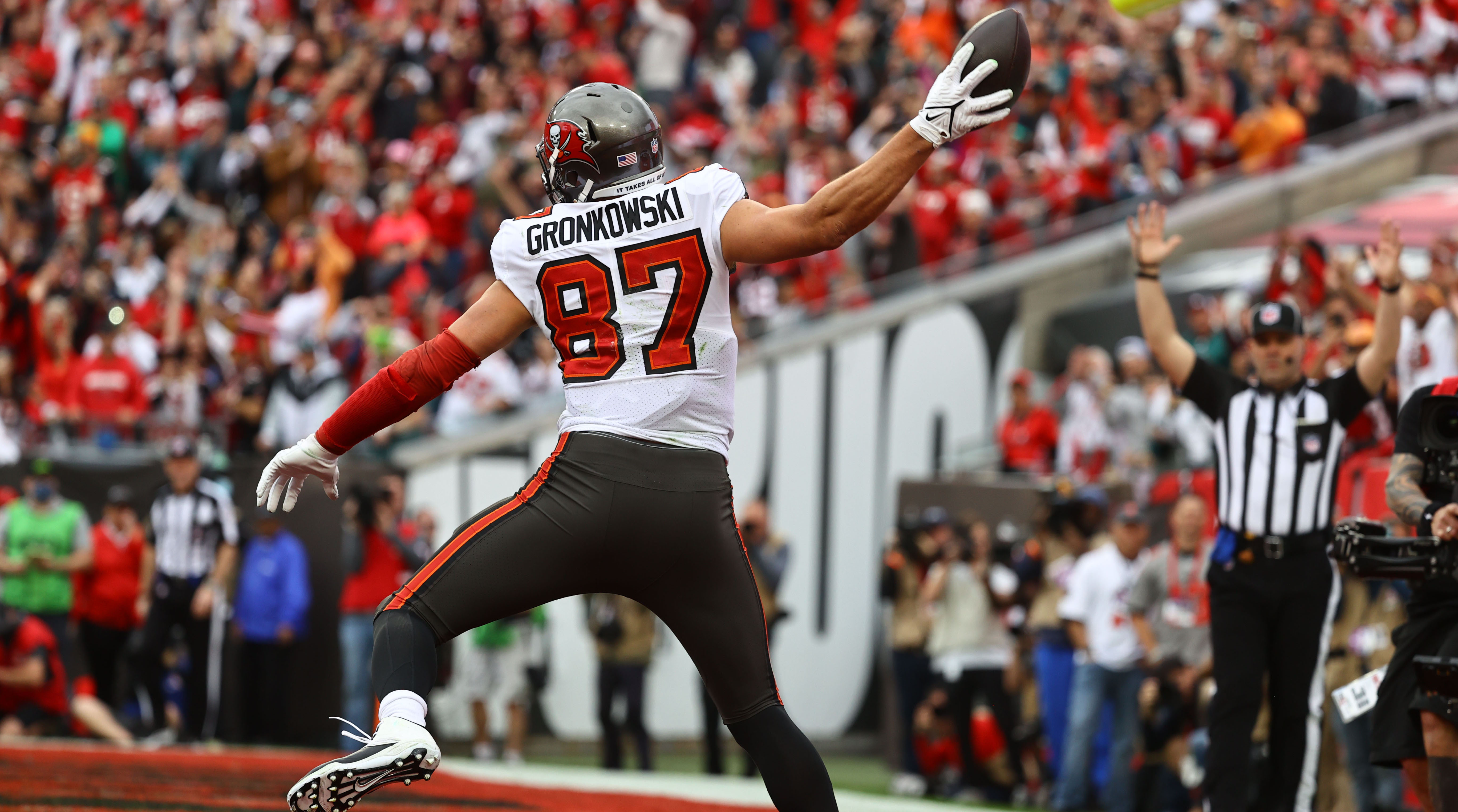 Rob Gronkowski Announces His Retirement - Sports Illustrated