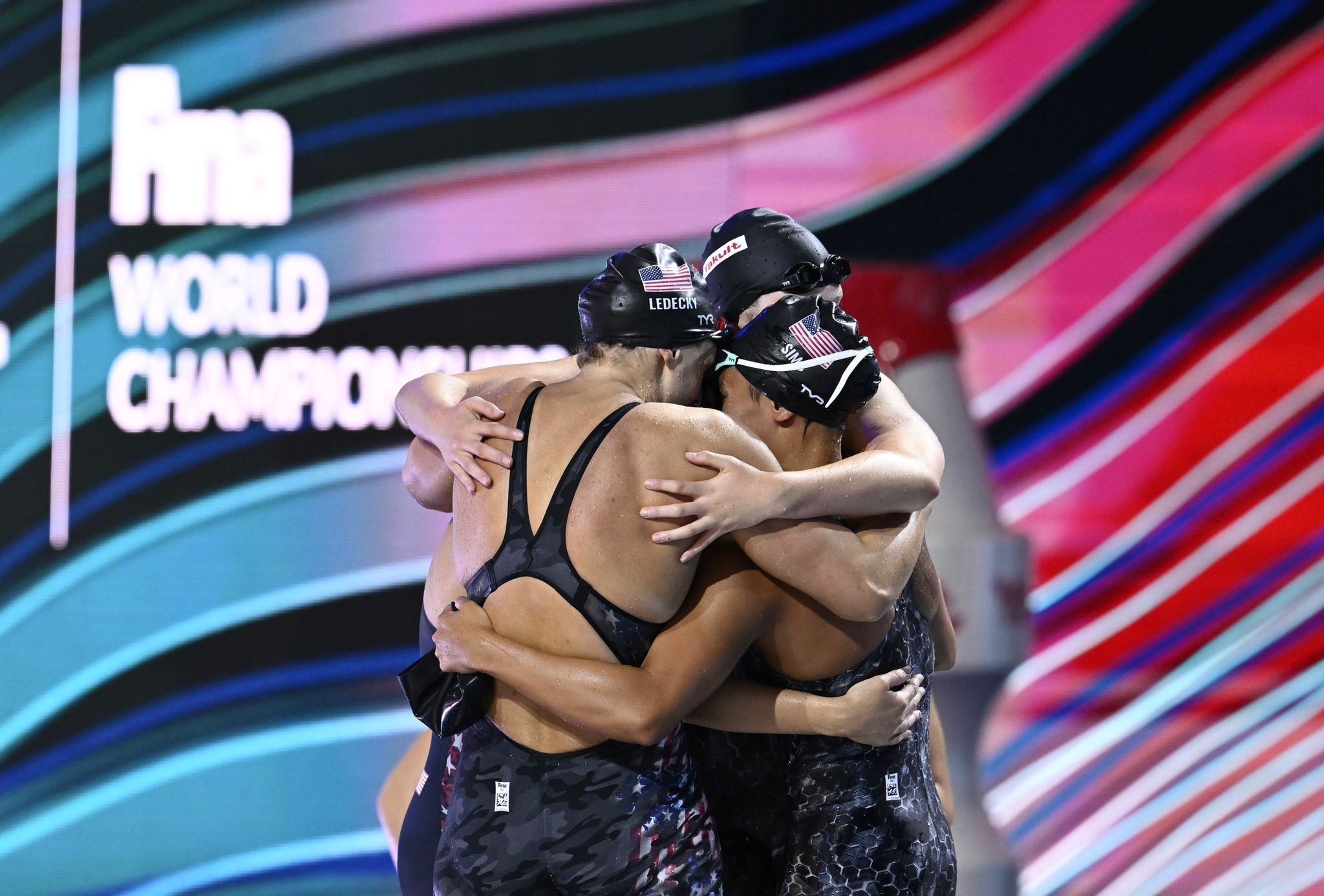 UVA Alum Leah Smith Helps Team USA Win Gold in 4x200 Relay - Sports Illustrated Virginia ...