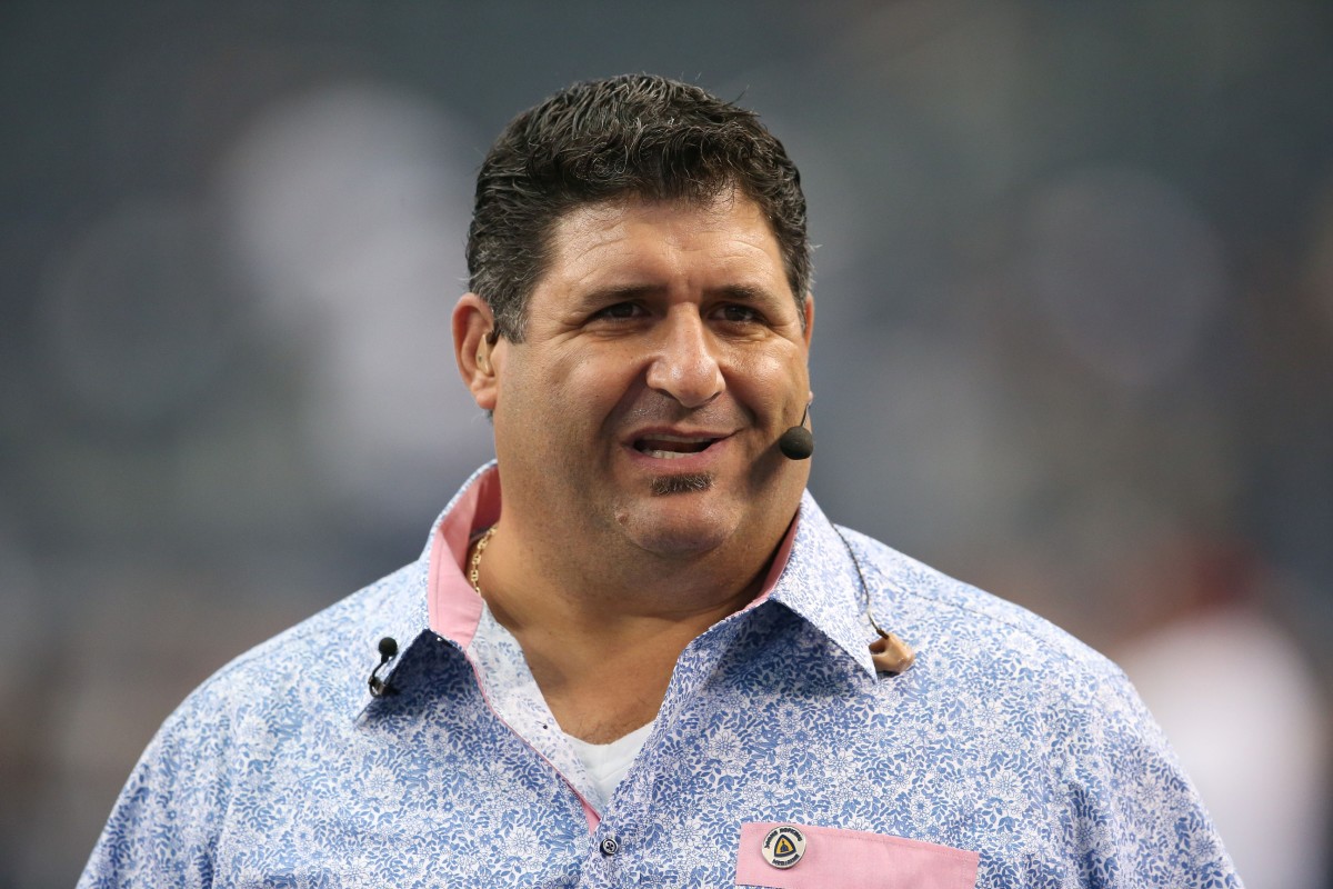 Tennessee Titans: Tony Siragusa was Front, Center in One of Nissan ...