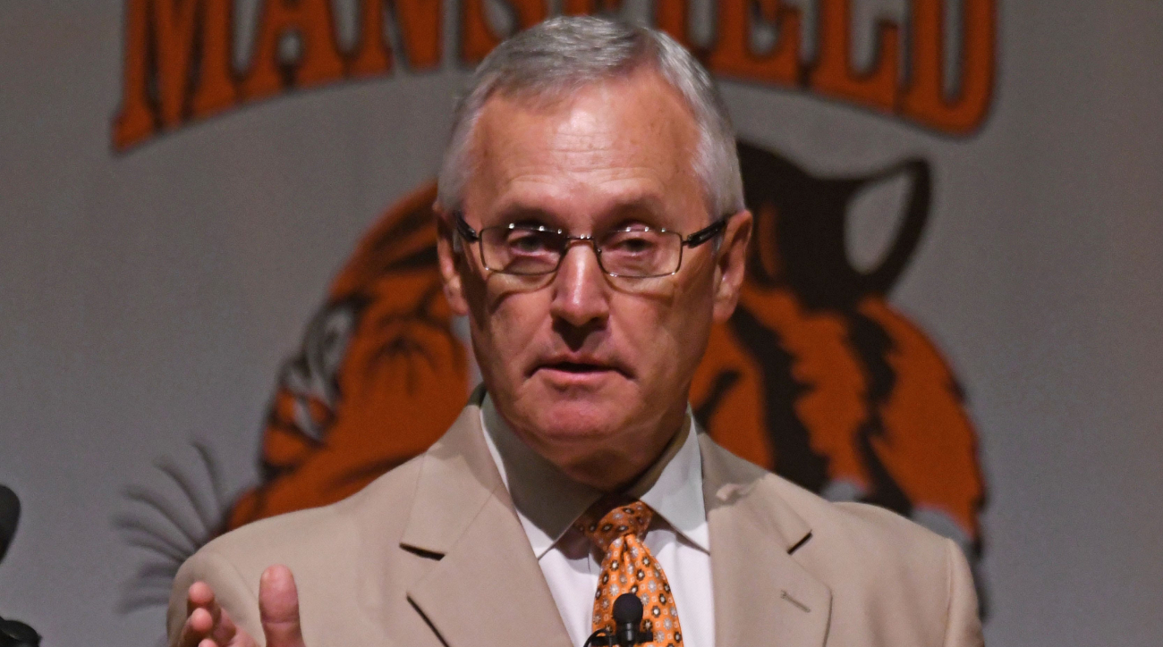 Jim Tressel Steps Down as Youngstown State President - Sports Illustrated