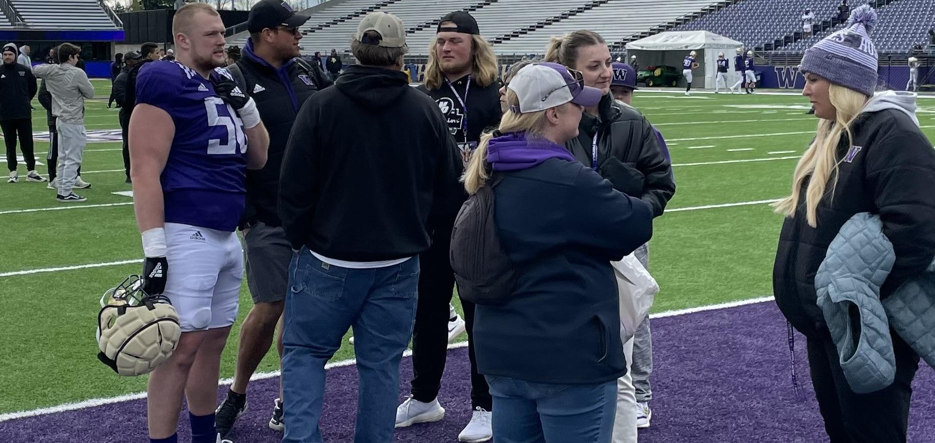 No Surprise, Younger Hatchett Commits to UW - Sports Illustrated ...