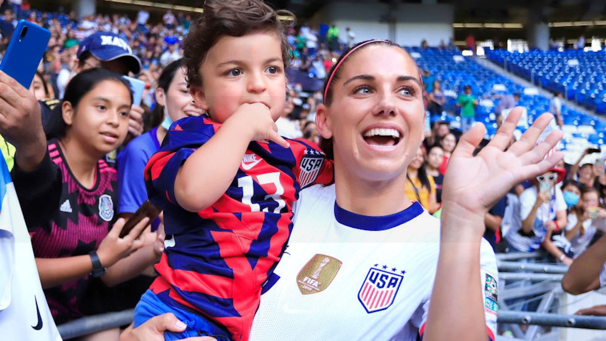 Alex Morgan Meets Super Fan After Qualifying for World Cup - Sports ...