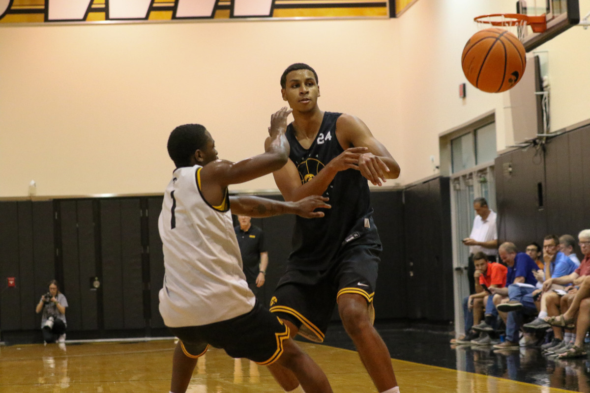 Kris Murray Focused on Impacting Iowa Basketball - Sports Illustrated Iowa Hawkeyes News ...