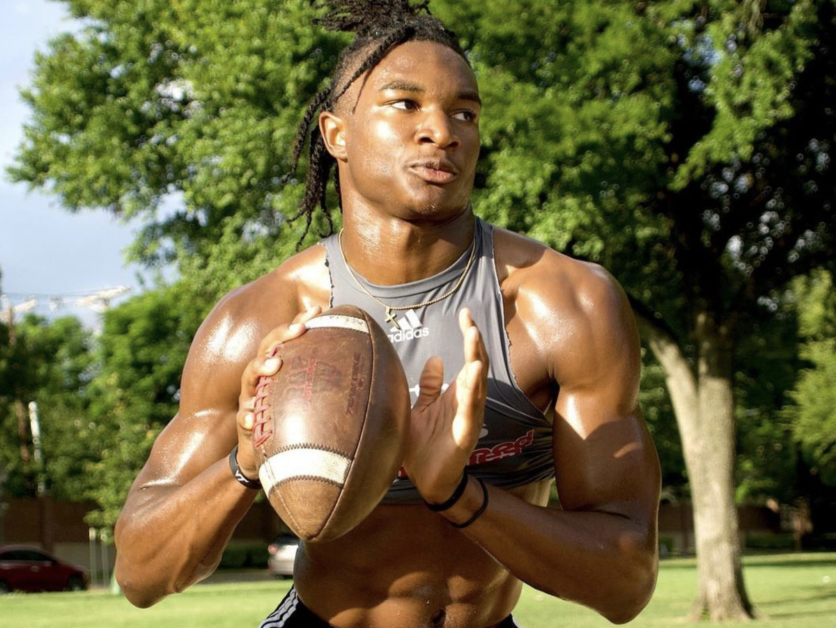 Michigan Football Freshmen Are Read For The 2022 Season - Sports ...