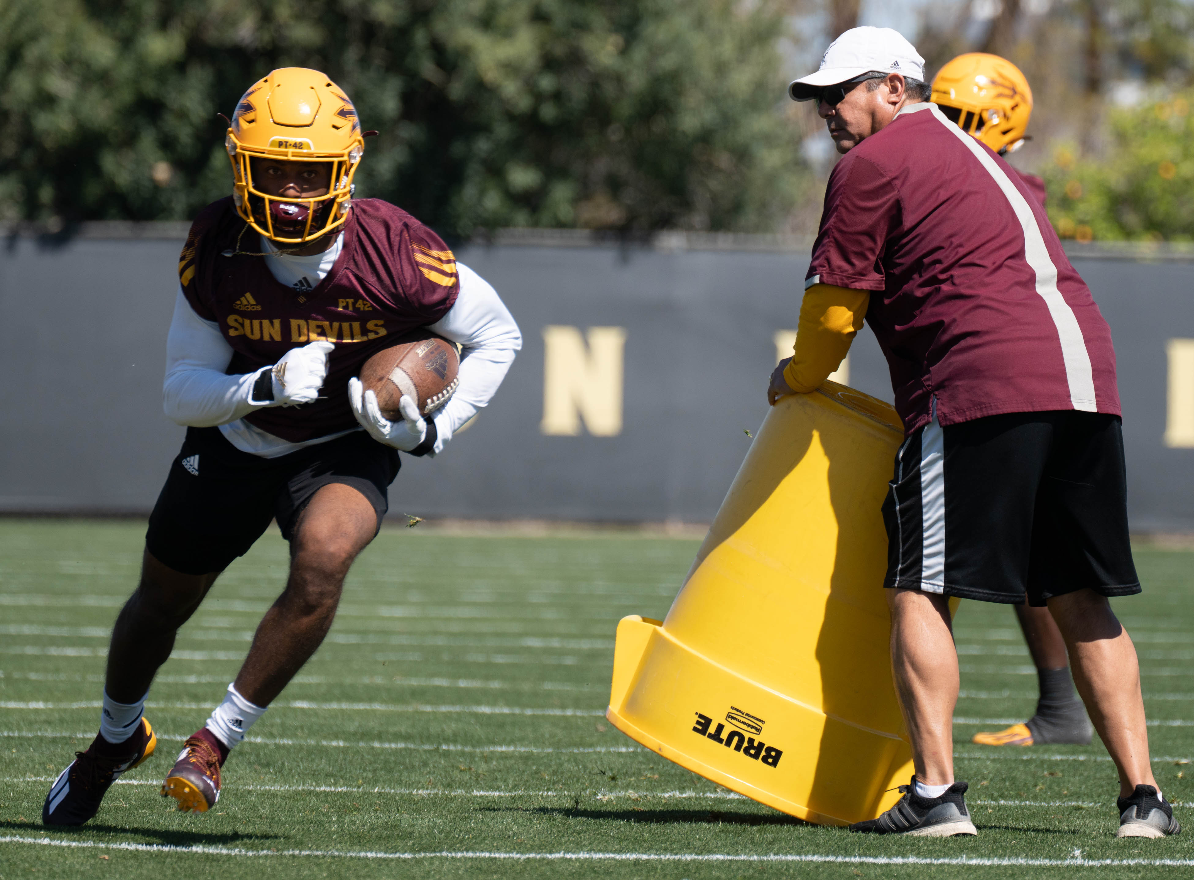 Arizona State Running Back Xazavian Valladay Added to Doak Walker Award ...