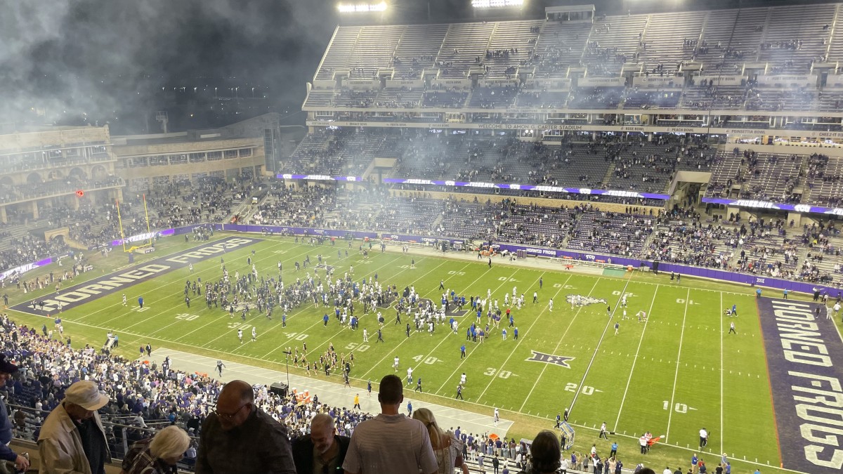 Road to CFB Game Day From TCU's Legends Club - Sports Illustrated TCU ...