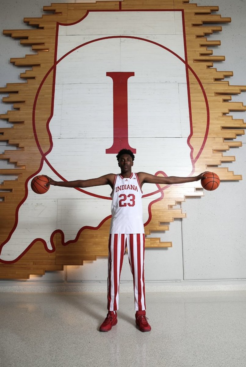 Five-star Class of 2023 Forward Xavier Booker Announces Top 10 Schools ...