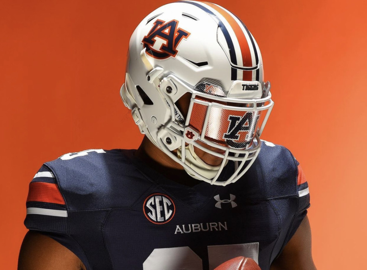 Prized DL Daevin Hobbs Talks Top Six, Recruitment - SI All-American