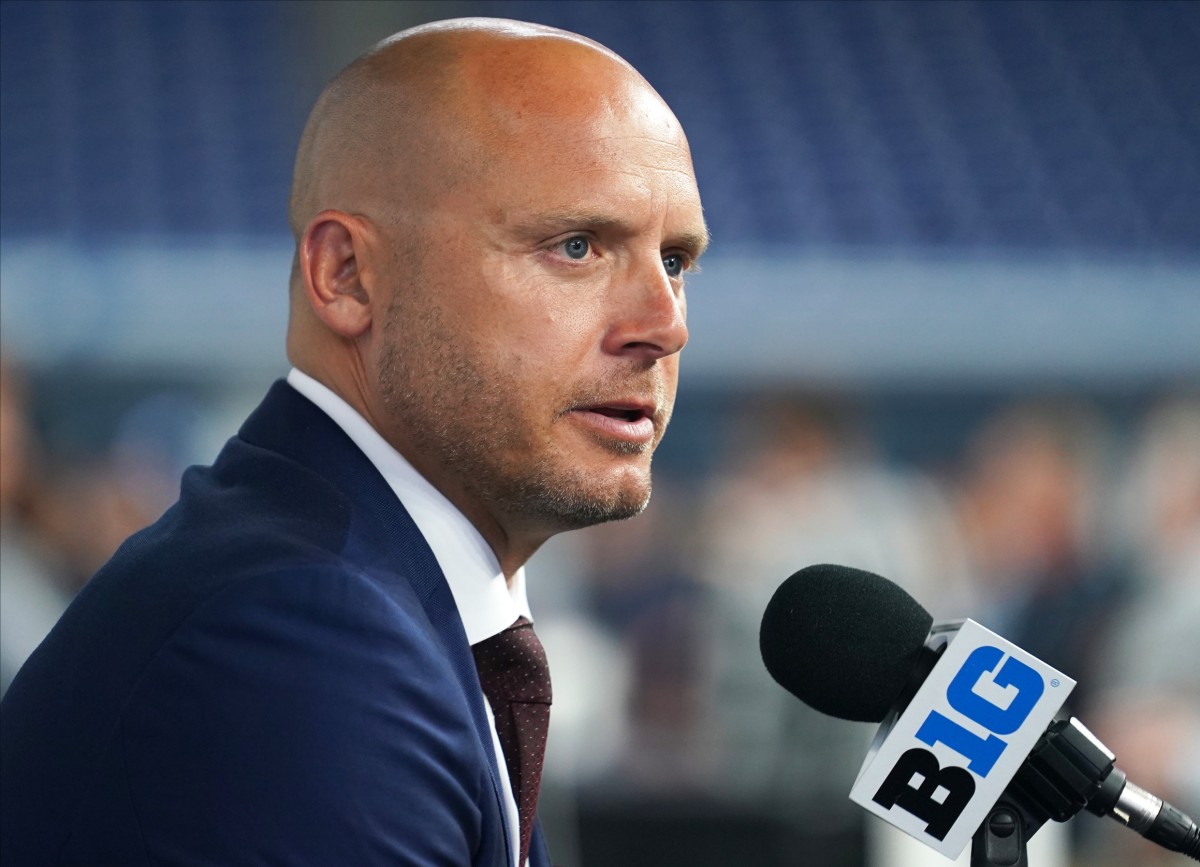 Photo Gallery: 2022 Big Ten Football Media Days at Lucas Oil Stadium in ...