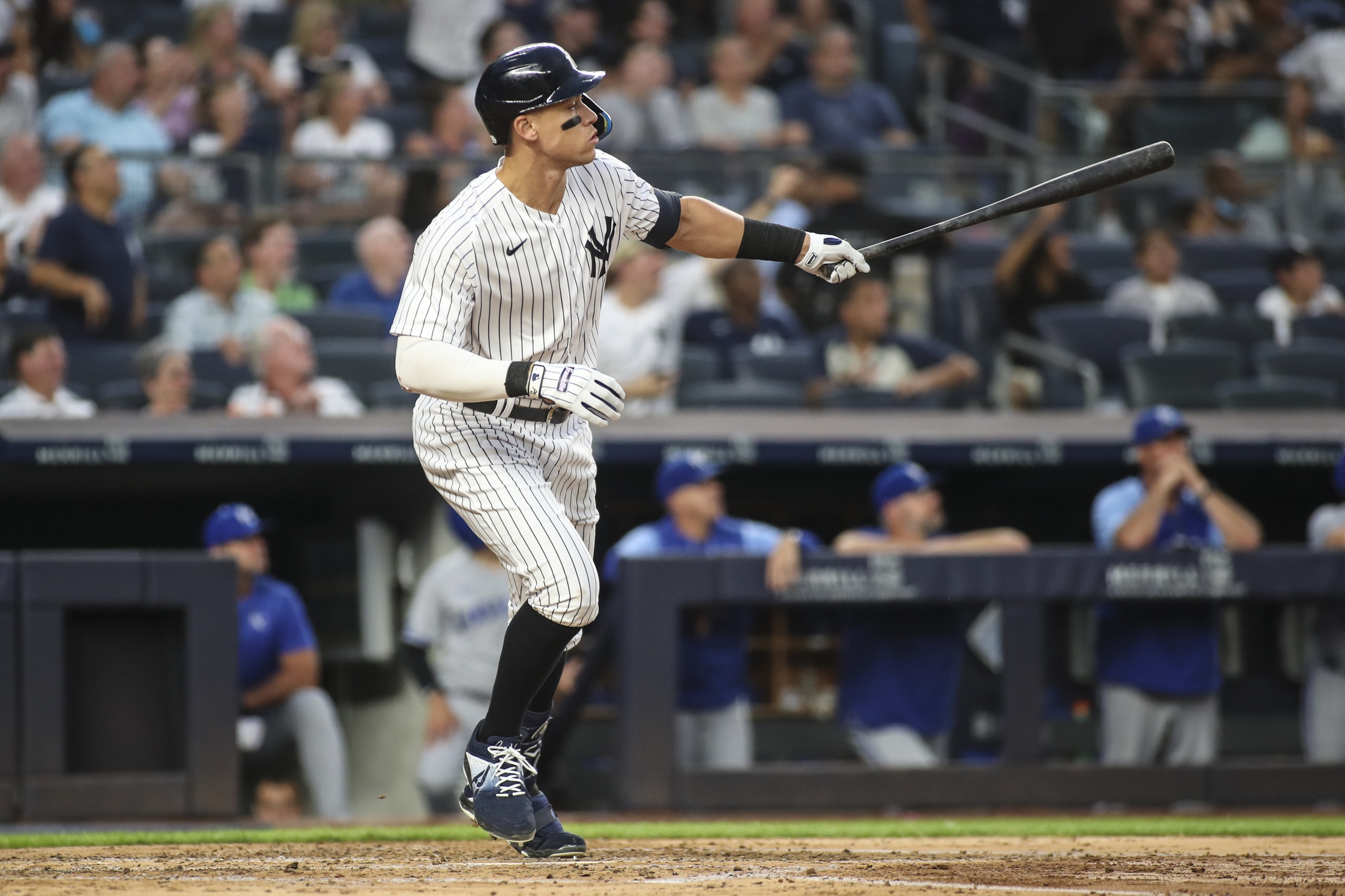 New York Yankees RF Aaron Judge Hits 40th Home Run of the Season - Sports Illustrated NY Yankees ...