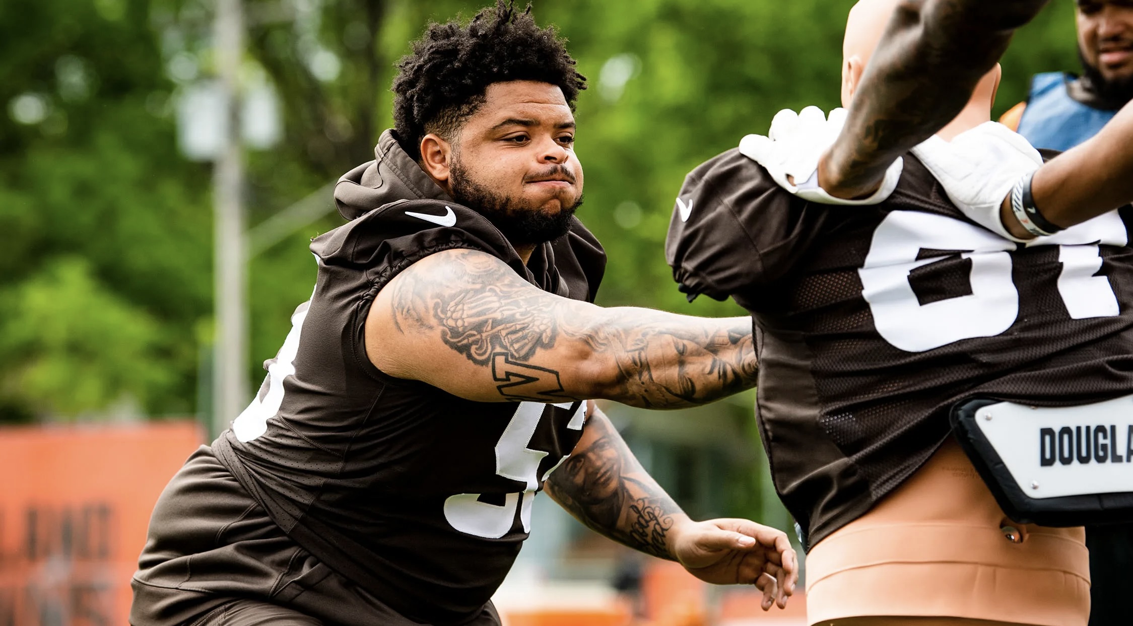 Former Husky Makes Transition to NFL Starter in Cleveland - Sports ...