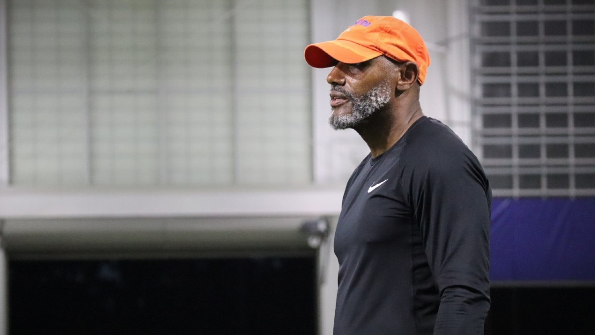 Florida Gators Among Standout Programs for CB Cai Bates - Sports ...