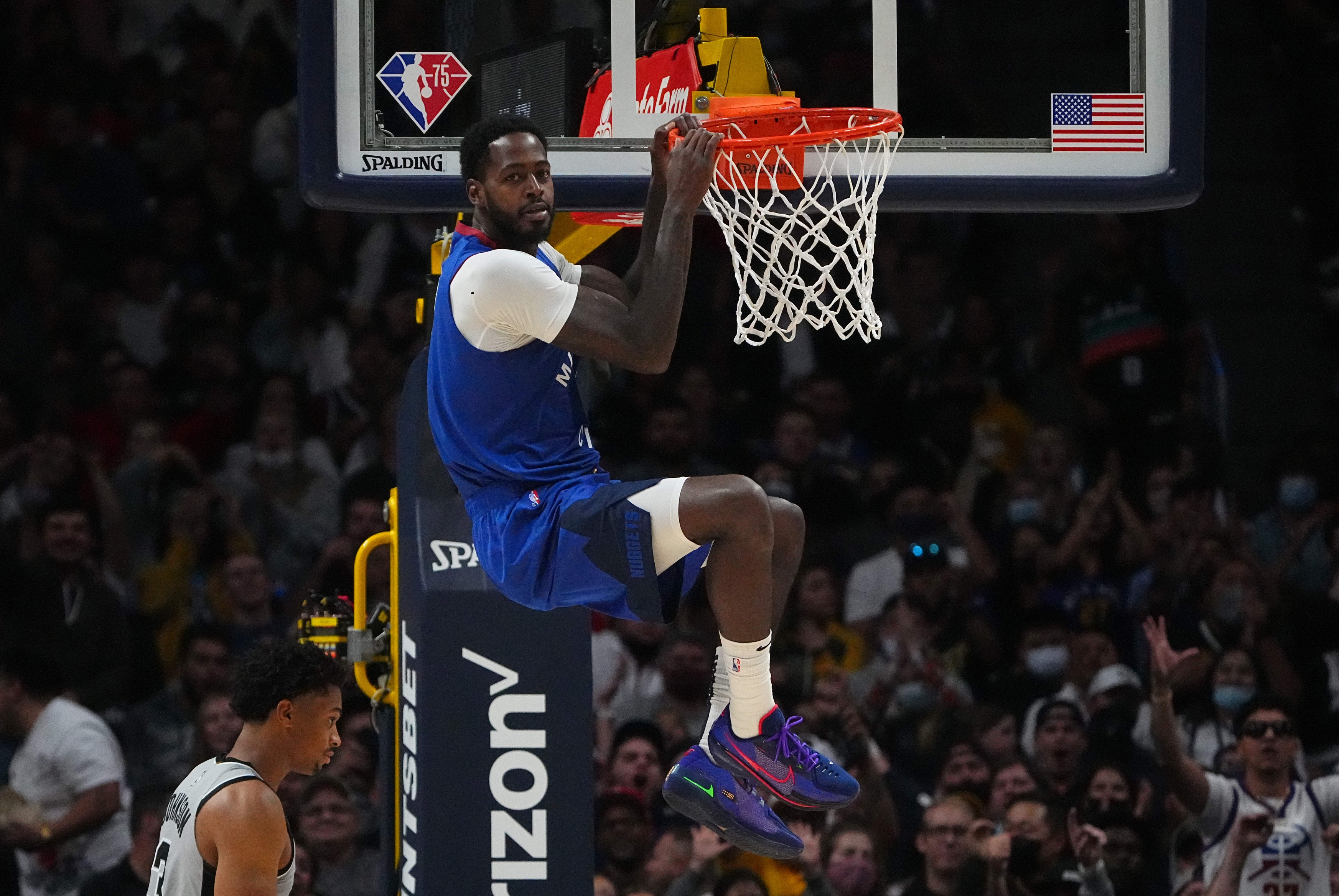 Golden State Warriors Officially Sign JaMychal Green - Fastbreak on ...