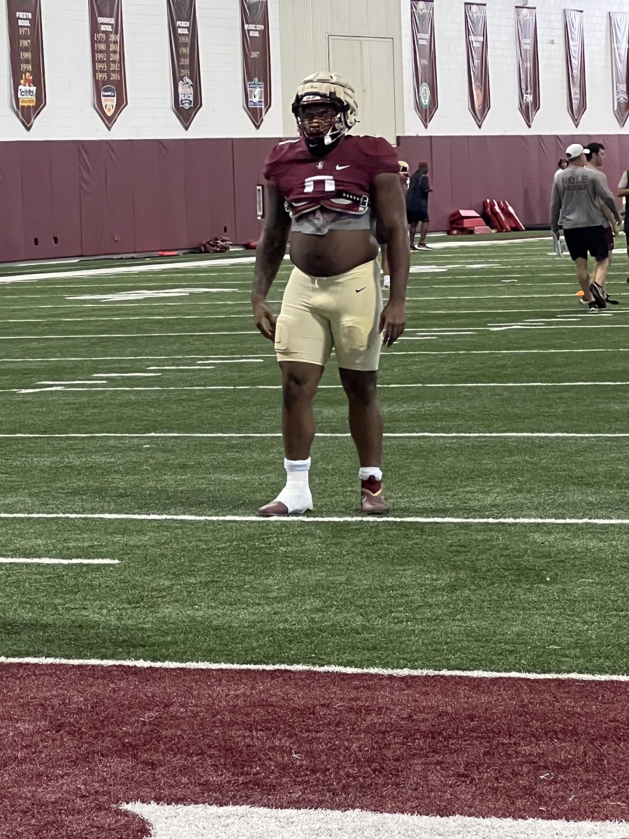 PHOTO GALLERY: Florida State practices in full pads for second ...