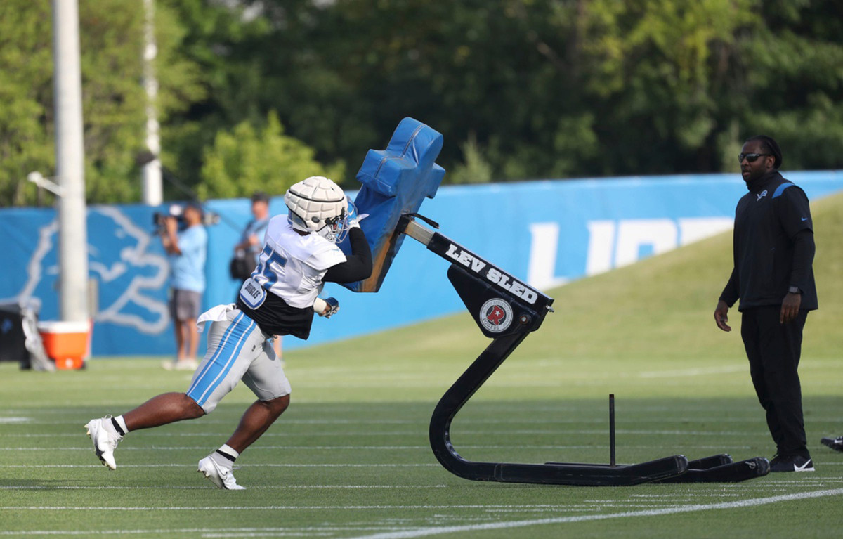 Detroit Lions Derrick Barnes loves NFL head coach Dan Campbell - Sports ...