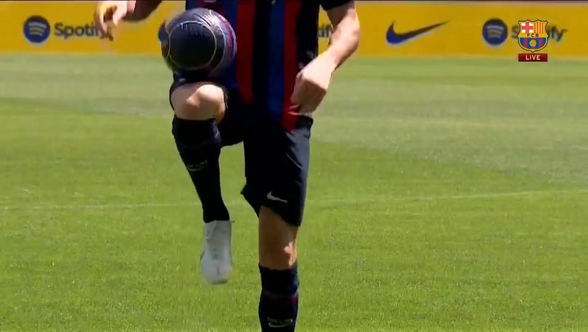 Lewandowski's amazing tricks with the ball - Soccer - OneFootball on ...