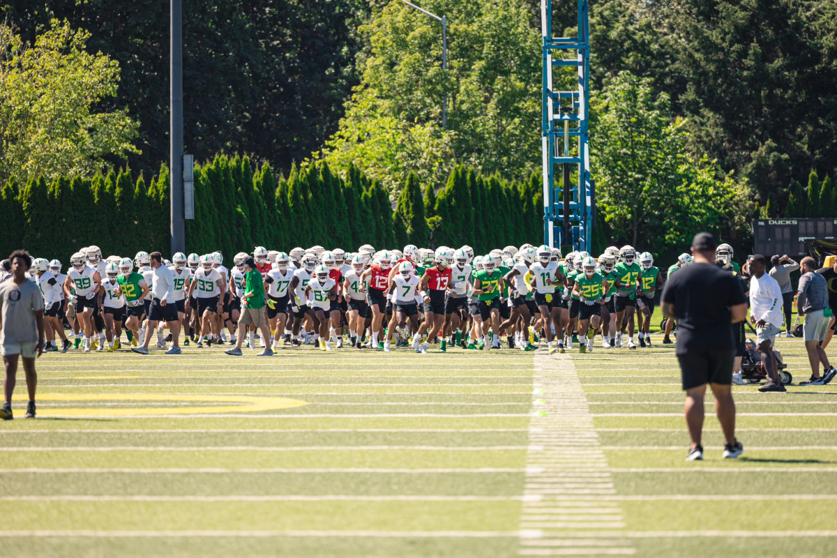 Observations From Oregon Football's First Practice of Fall Camp ...