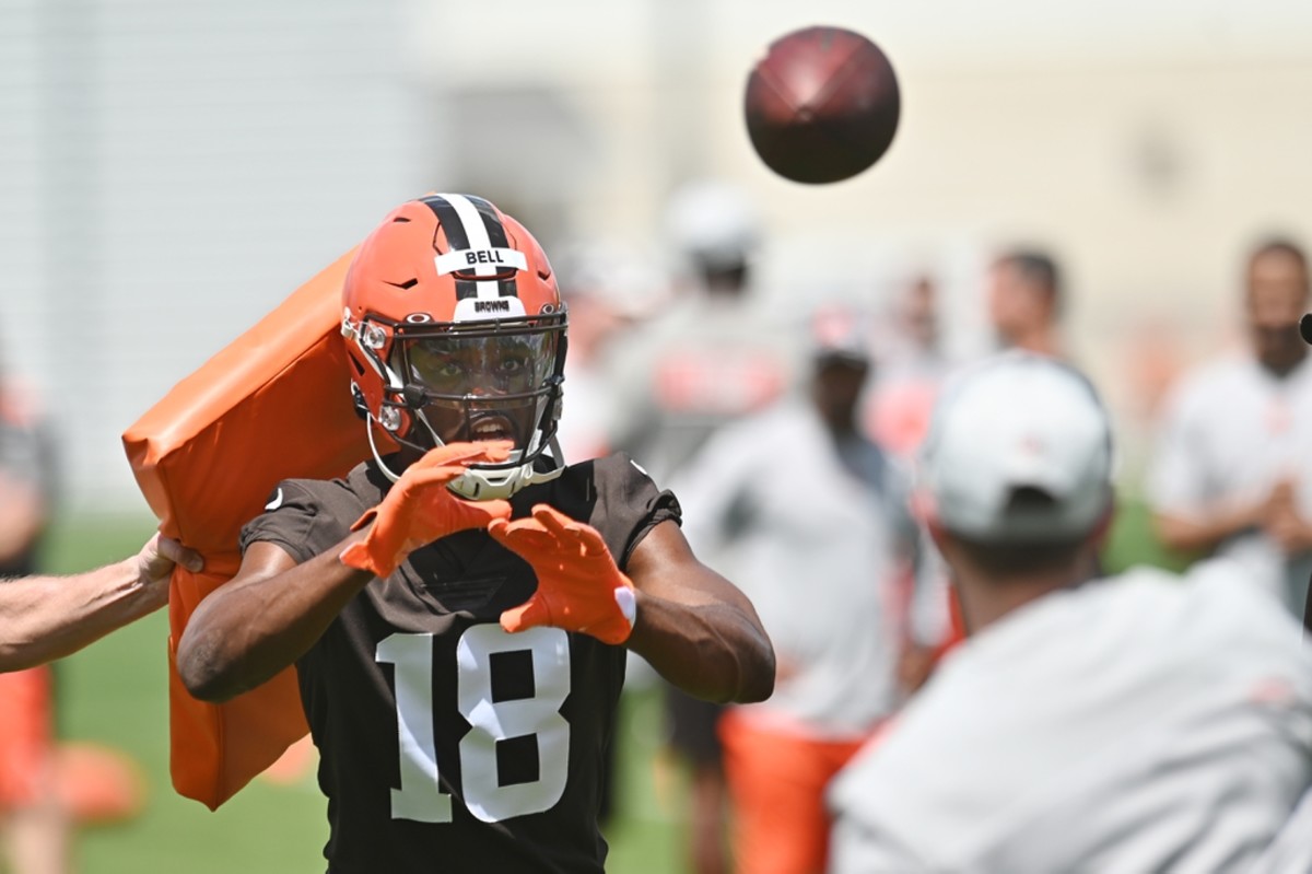 Browns Activate WR David Bell, LB Anthony Walker - Sports Illustrated ...