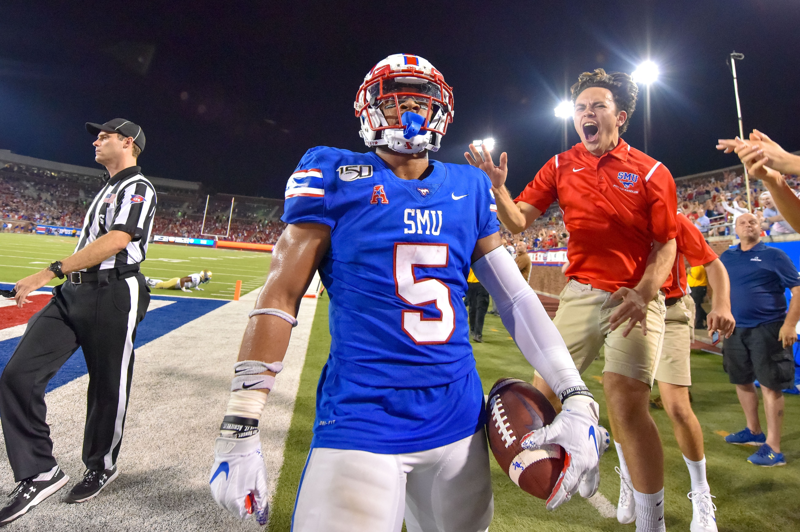 SMU Football, Men’s Basketball Players to Receive $36K Annually ...