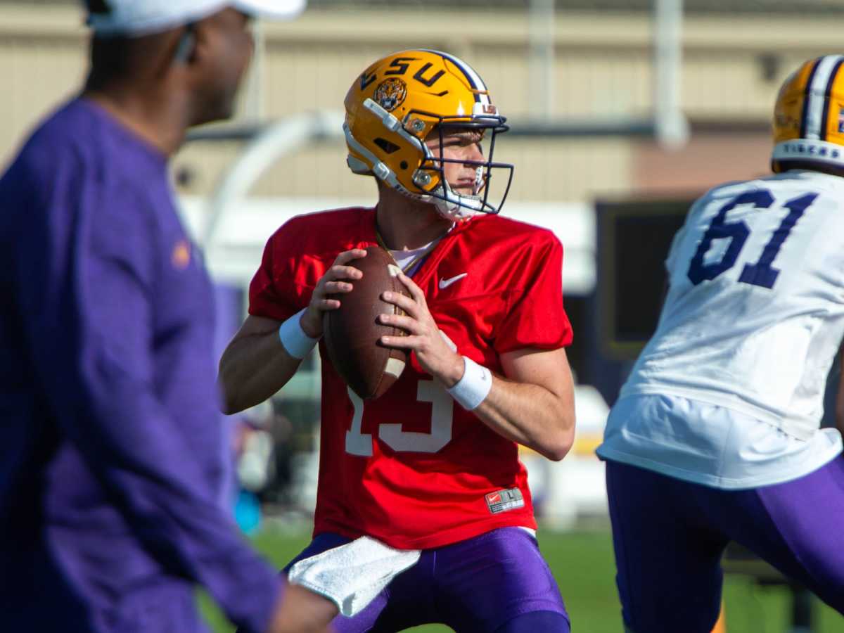 Update on LSU's Quarterback Competition - Sports Illustrated LSU Tigers ...