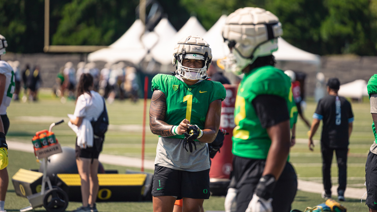 Five Oregon Football Players Listed on 2022 Preseason Polynesian Player ...