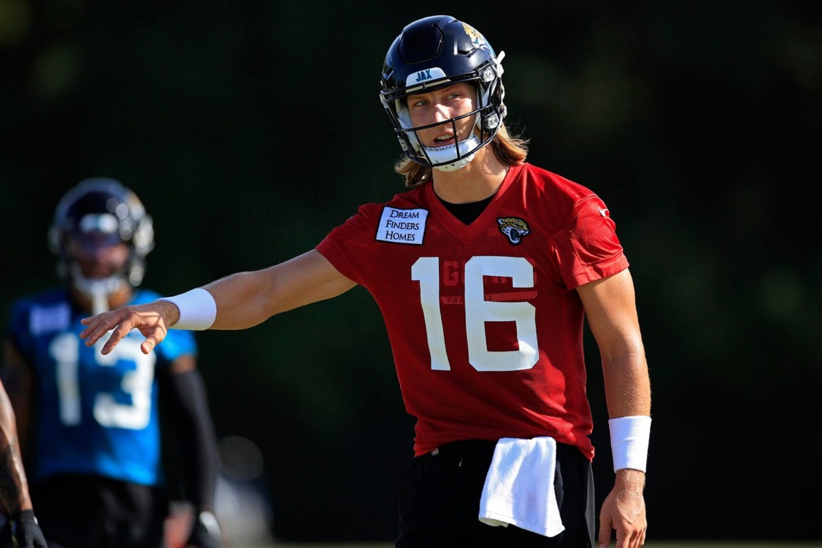 Trevor Lawrence, Travis Etienne Set to Play In Jaguars Preseason ...