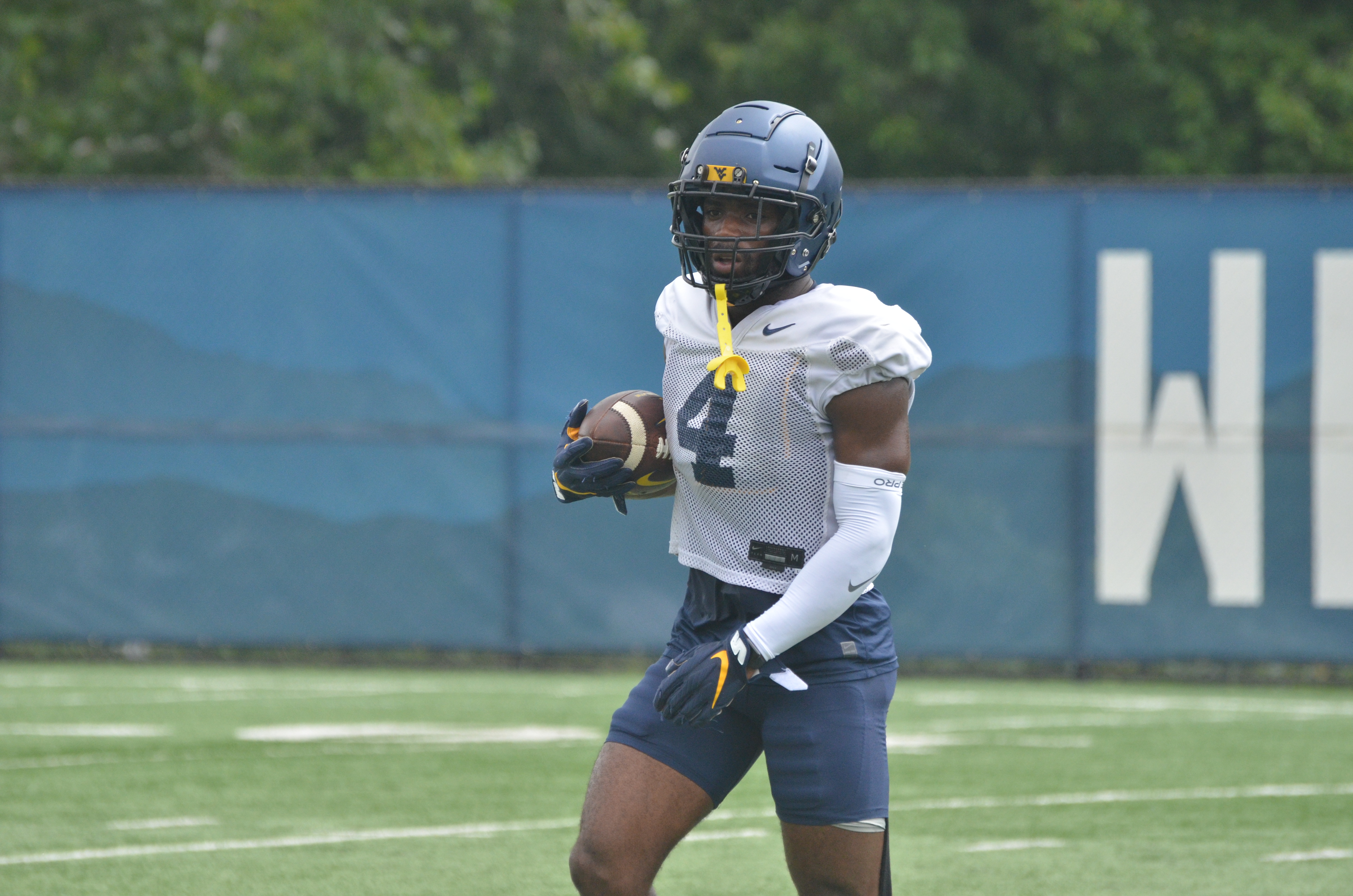 Tony Washington Gives Detailed Breakdown of WVU Wide Receiver Room ...