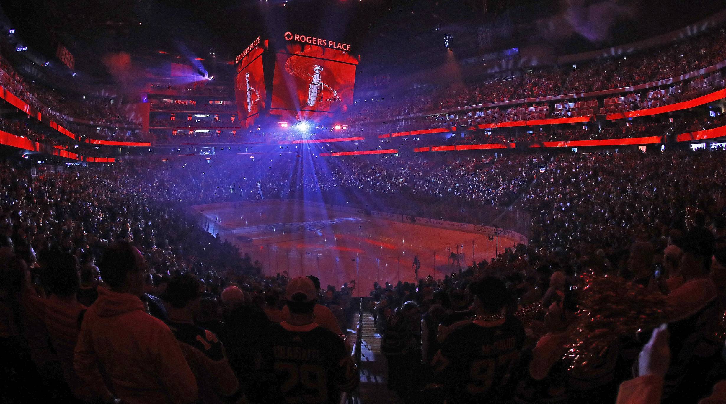 Oilers Superfan Ben Stelter Dies of Brain Cancer - Sports Illustrated