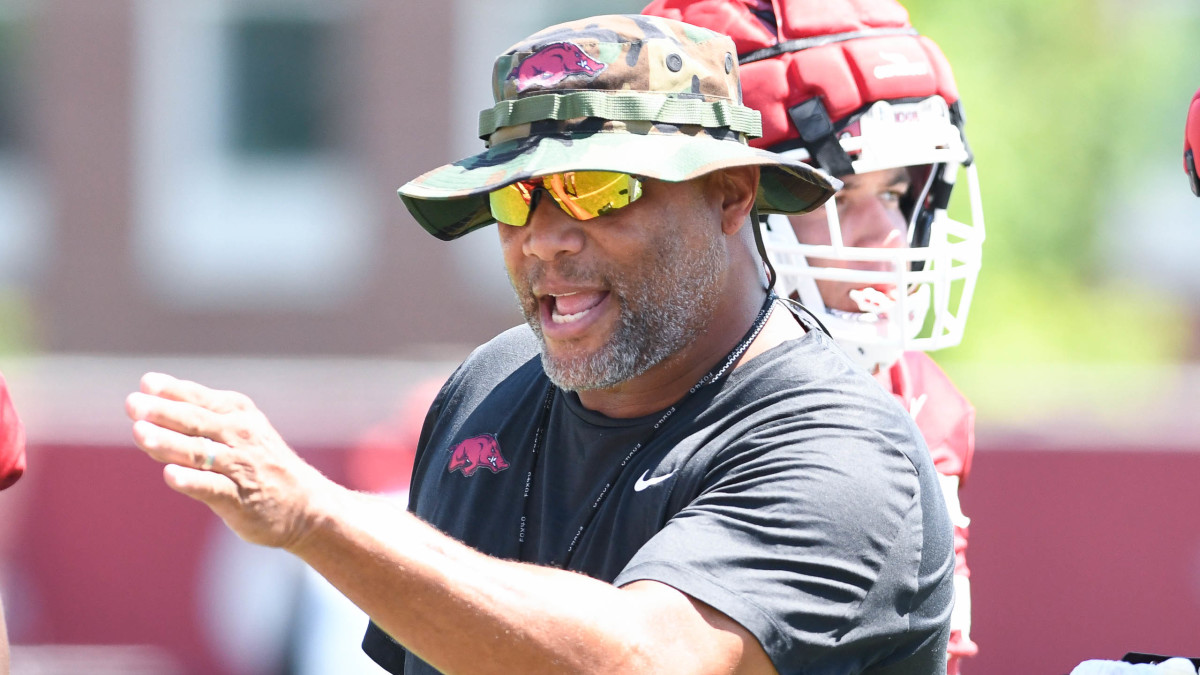 Razorbacks DL boss Adamas shows support for players benefitting from ...