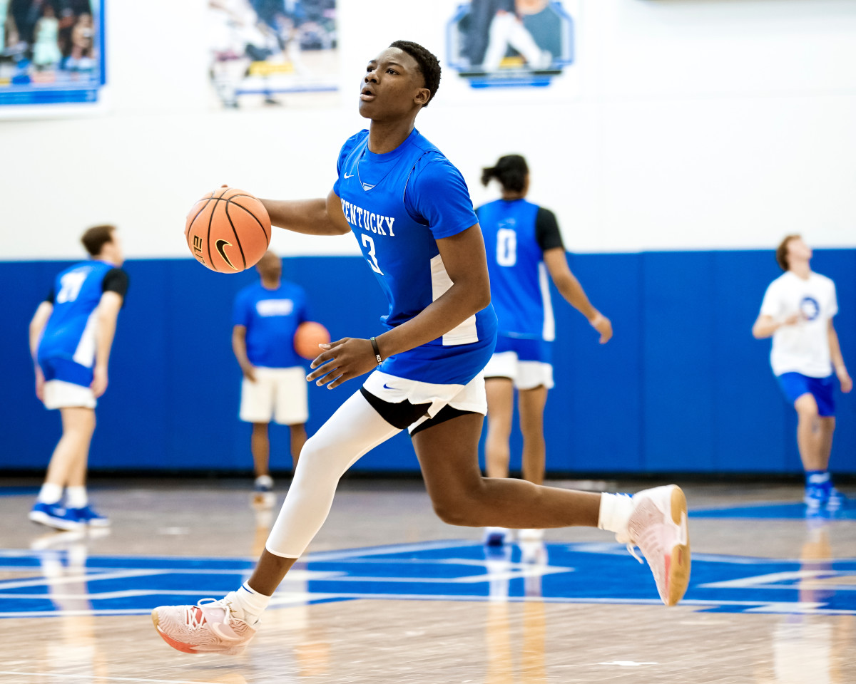 Adou Thiero Stock Is Through The Roof After Two Games for the Kentucky ...