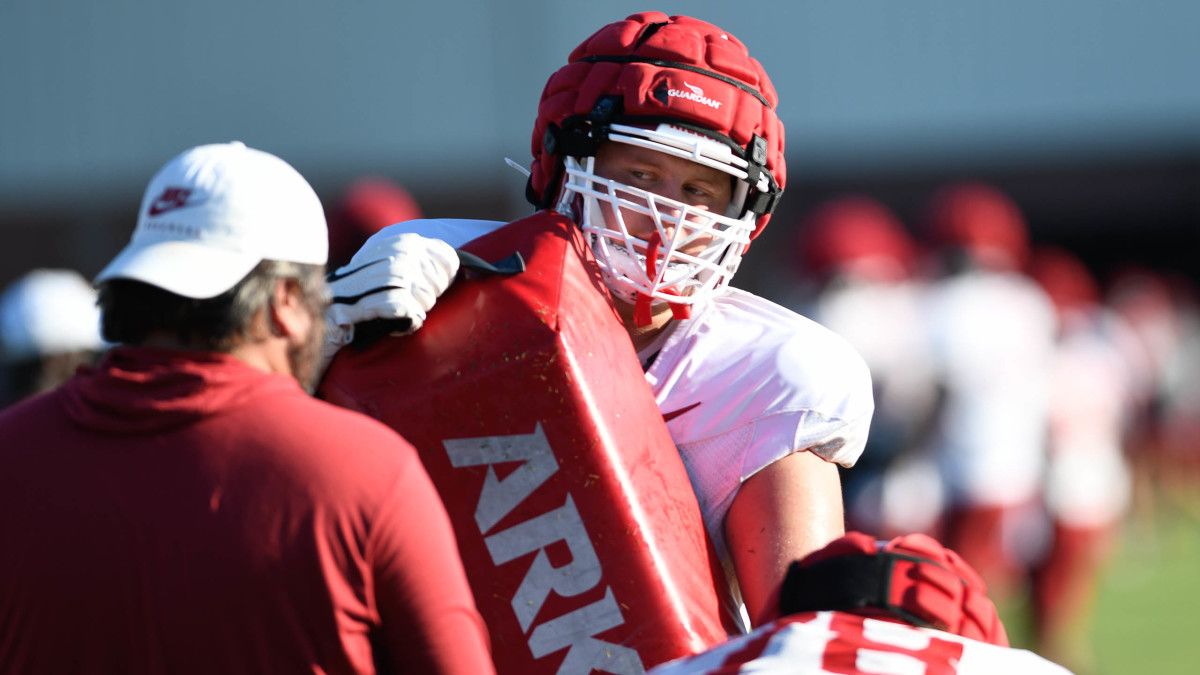 Hogs' Luke Jones, Brady Latham on Offensive Line - Sports Illustrated ...