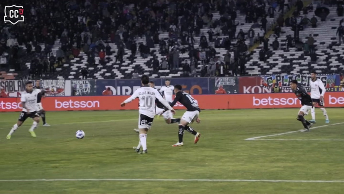 Incredible celebrations as Colo-Colo get late winner - Soccer ...