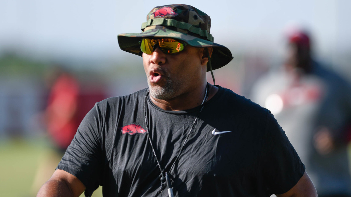 Hogs Defensive Line Coach Deke Adams on Three or Four-man Front This ...